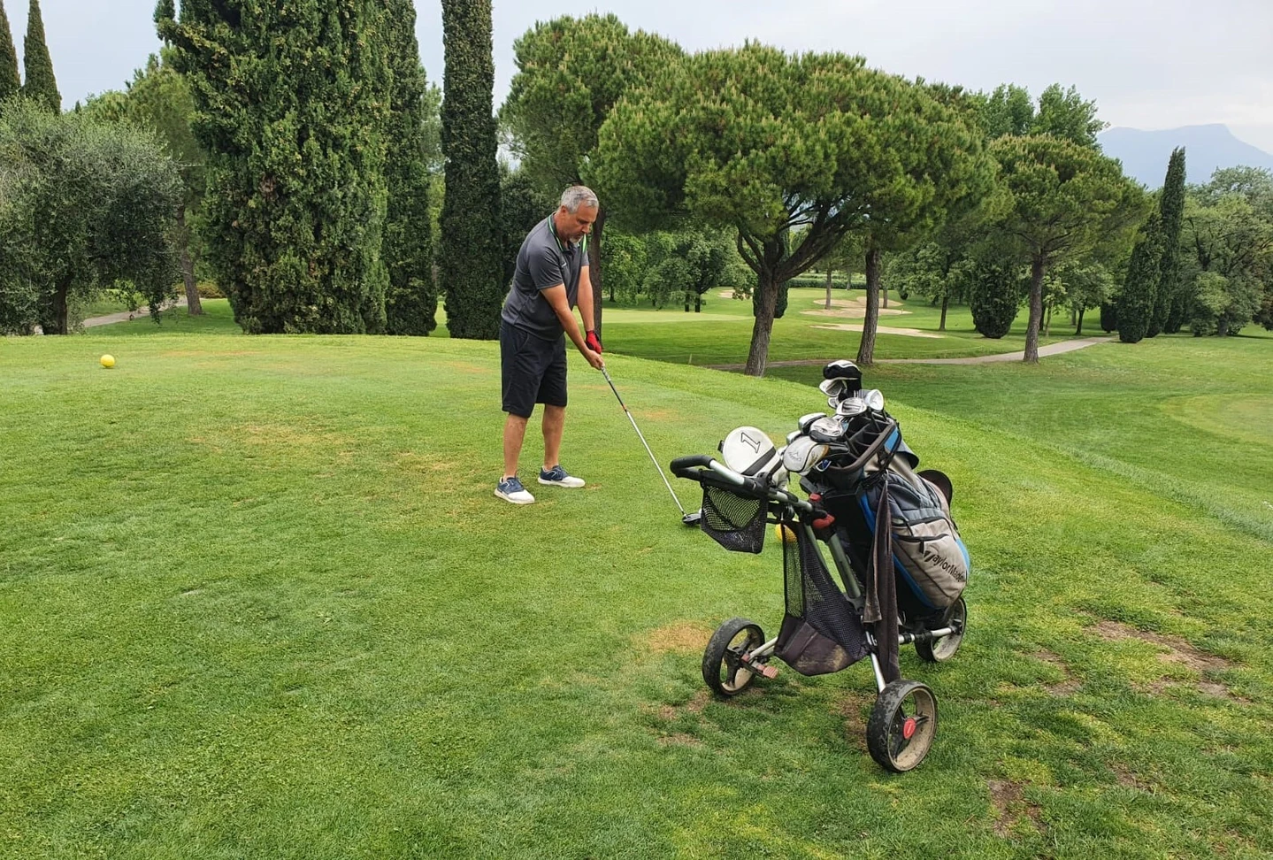 Golf practice with a Sports Coach one to one - NowMyPlace